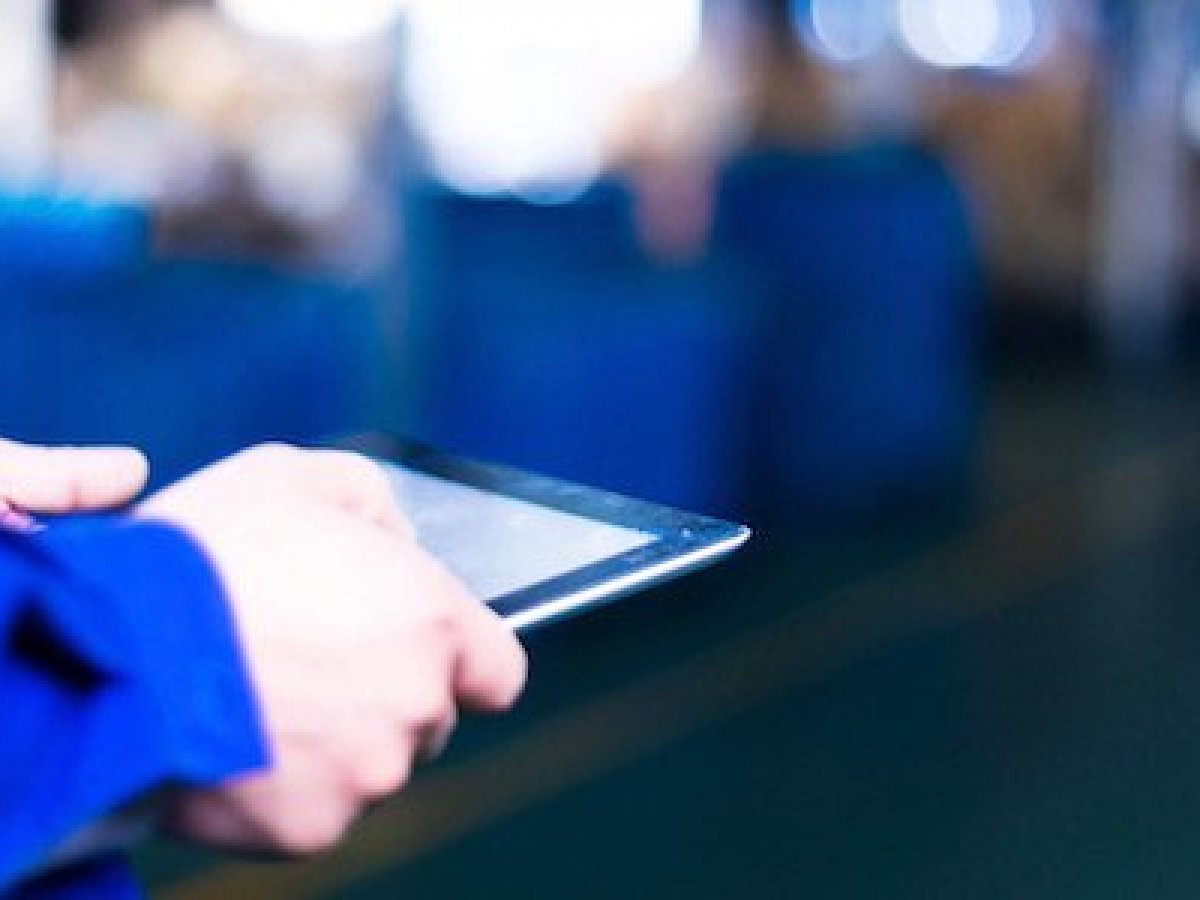 Boost your warehouse mobility with a mobile WMS solution