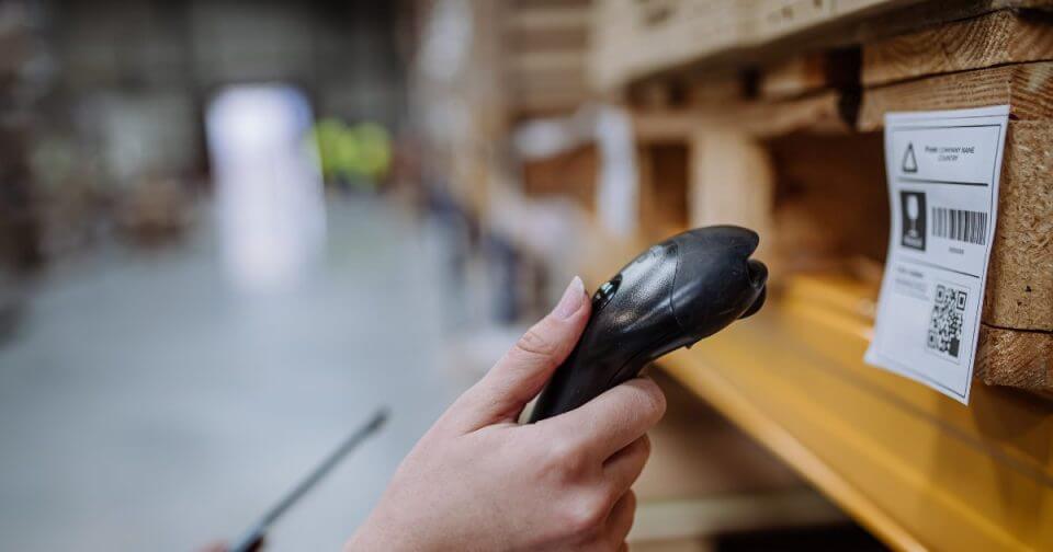 Top Features to Look for in WMS Software - Generix